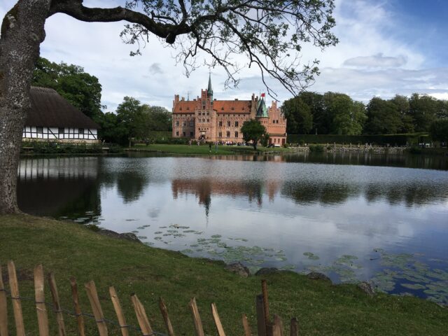 Egeskov slot – Ein Ausflug für die ganze Familie – Den Norden entdecken